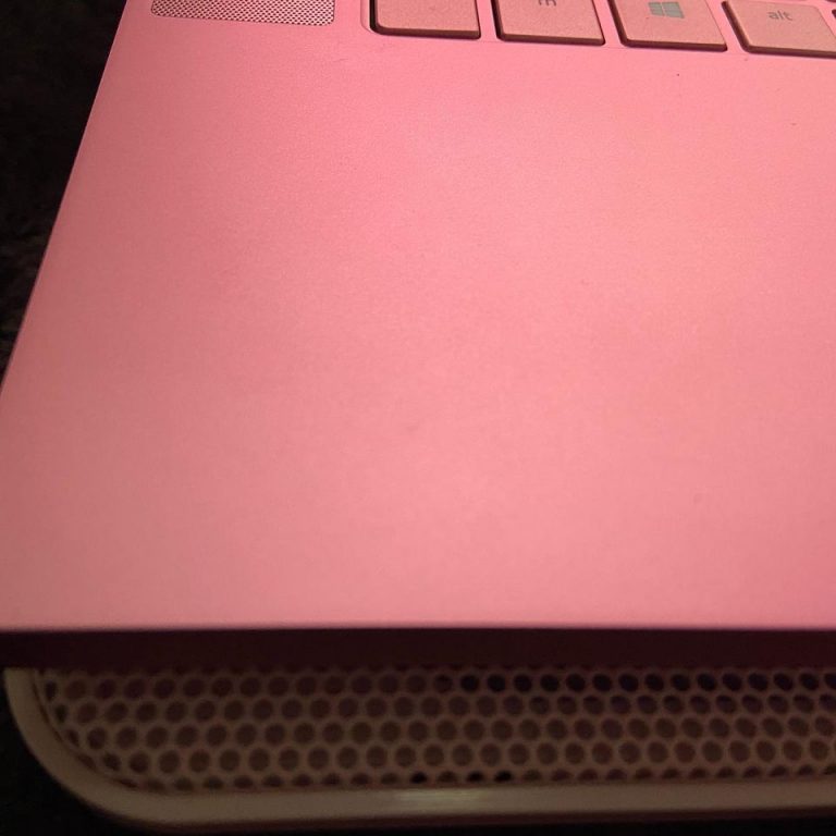 Razer Blade 15 Quartz 2020 Pink Gaming Laptop Review – Geeky Sweetie